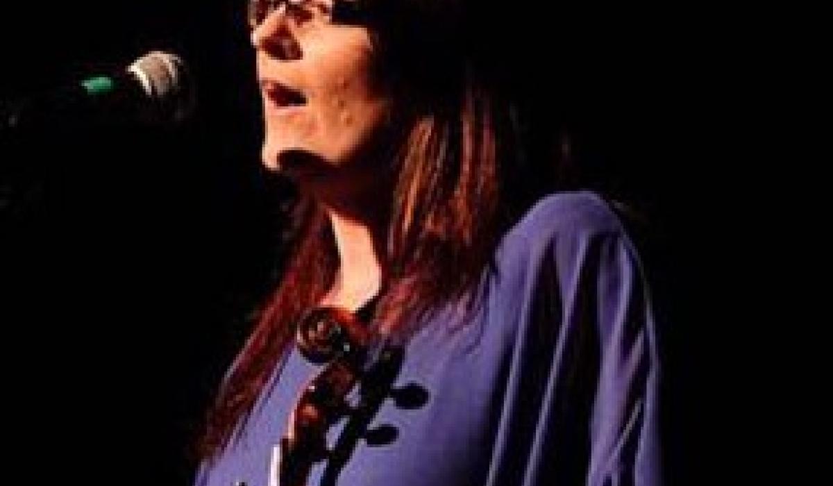 Tipperary musician Deirdre Scanlon is honoured by Comhaltas - Tipperary ...