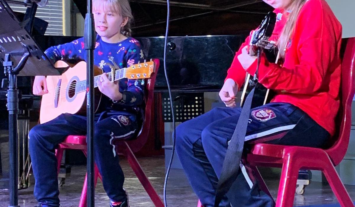 Talented Presentation Thurles pupils take to the stage - Tipperary Live