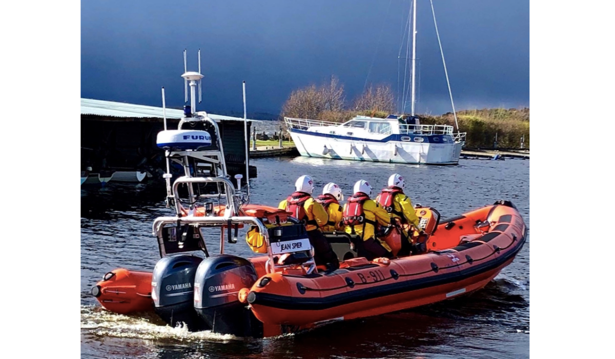 Speedboat passengers successfully rescued by Lough Derg lifeboat ...