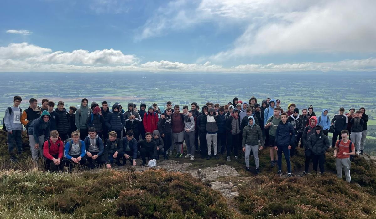 TY students at the CBS Thurles climb the Devil's Bit for Tipp Top ...