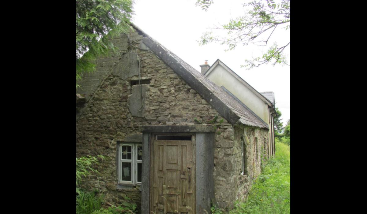 PROPERTY: This fixer-upper on sale in Dundrum looks small but is ...