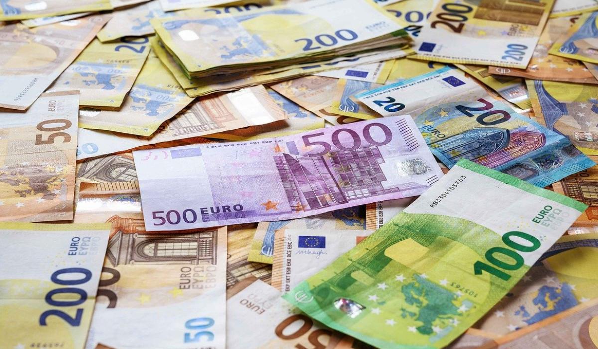 CHA-CHING! Lucky winner announced from Tipperary Split the Pot draw ...