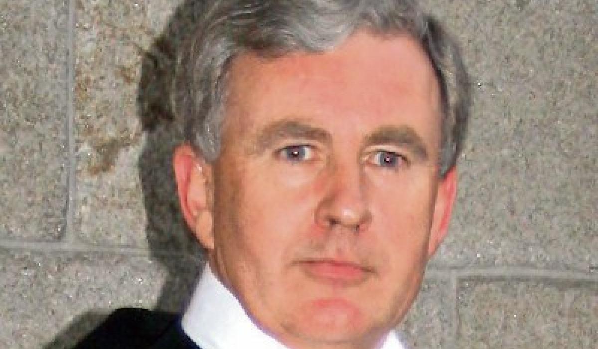 Carrick-on-Suir man robbed woman of phone after she photographed ...