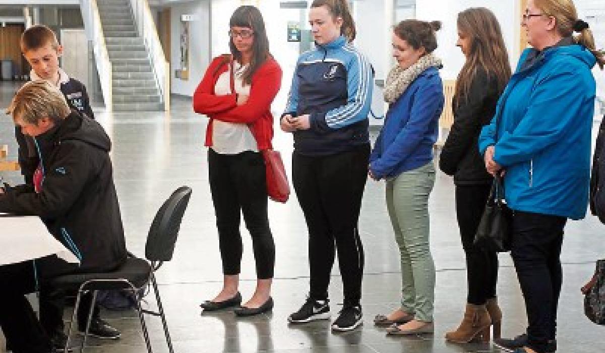 Hundreds pay tribute to Anthony Foley - Tipperary Live