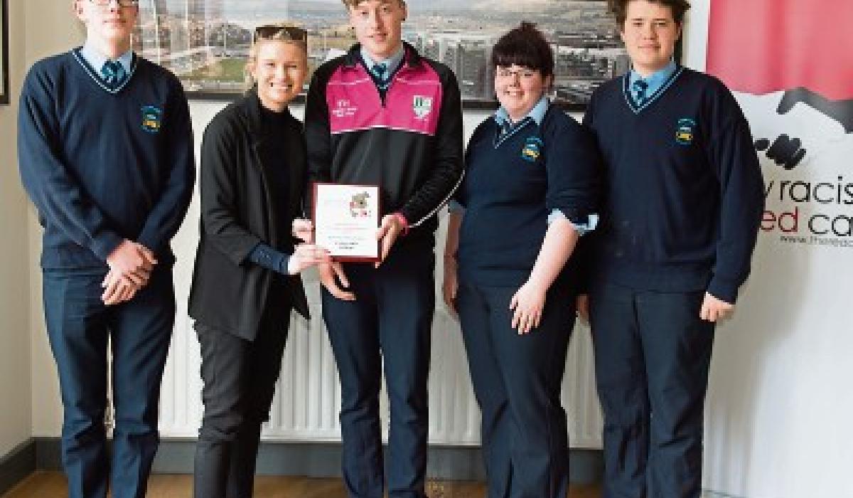 MANCHESTER UNITED legend ROY KEANE rewards Tipperary students at Show ...