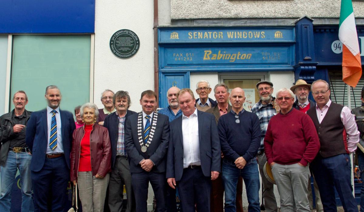 Plaque erected on Carrick-on-Suir's Main Street honours local War of ...