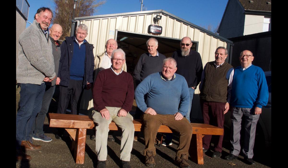 Carrick-on-Suir Men's Shed donate bench to Further Education & Training ...