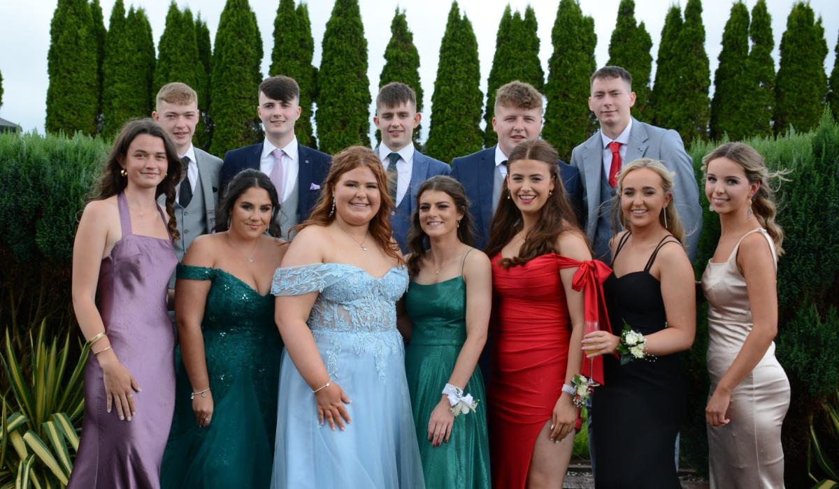 Congrats! Town Square in Templemore buzzing ahead of students' Debs ...