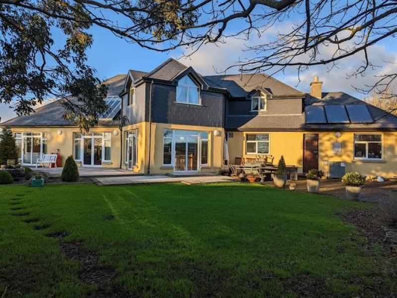 PROPERTY WATCH: This five-bedroom property in Thurles has some pretty ...