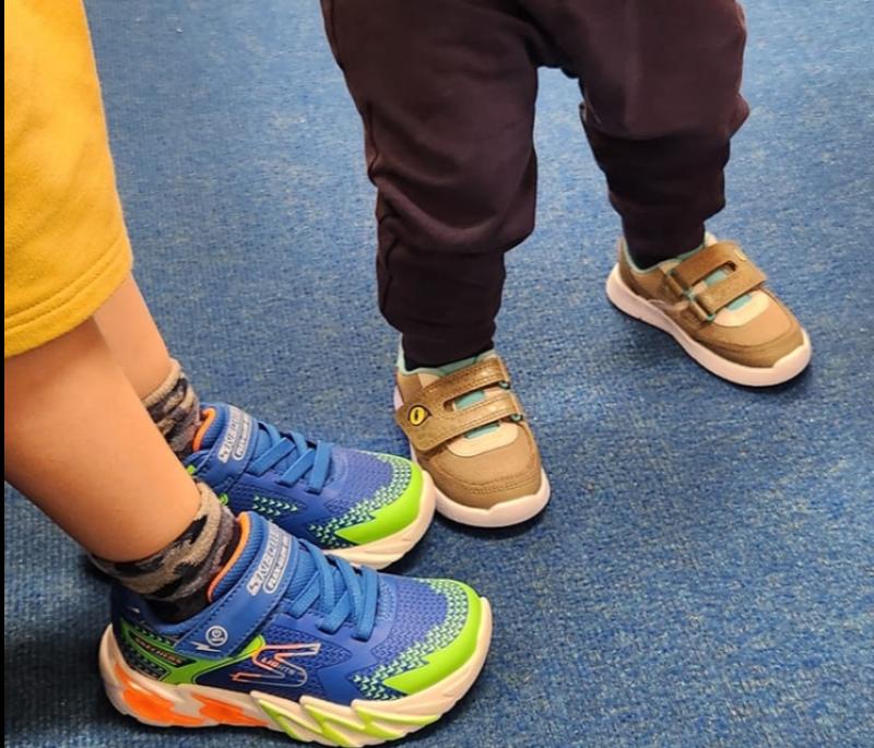 Tipp politician shares beautiful moment with kids at local business on ...