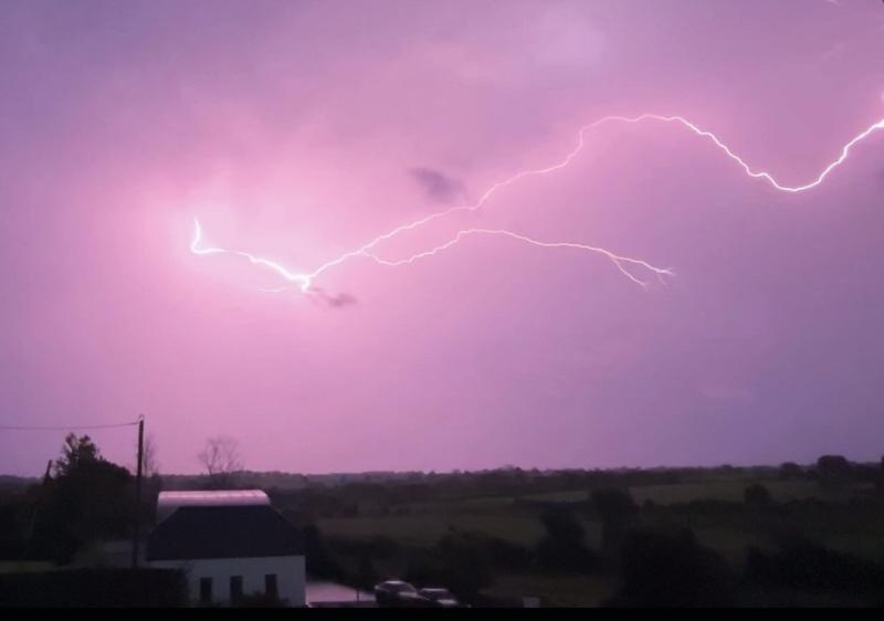 Major power outages after lightning strikes across Ireland - Tipperary Live