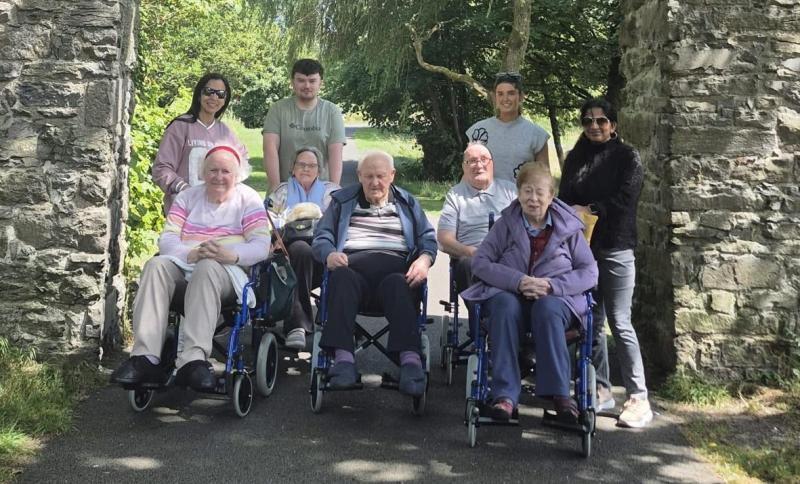 PICTURES: Padre Pio residents enjoy sunshine and dogs on trip to ...