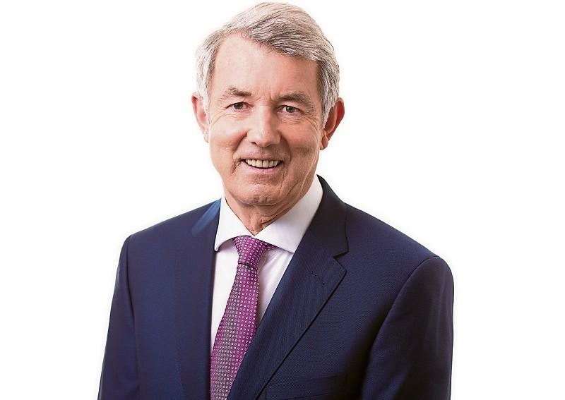 Deputy Michael Lowry pays his respects to his old friend, Dr Séan ...