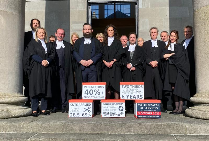 Tipperary barristers picket courthouse in dispute over restoration of ...