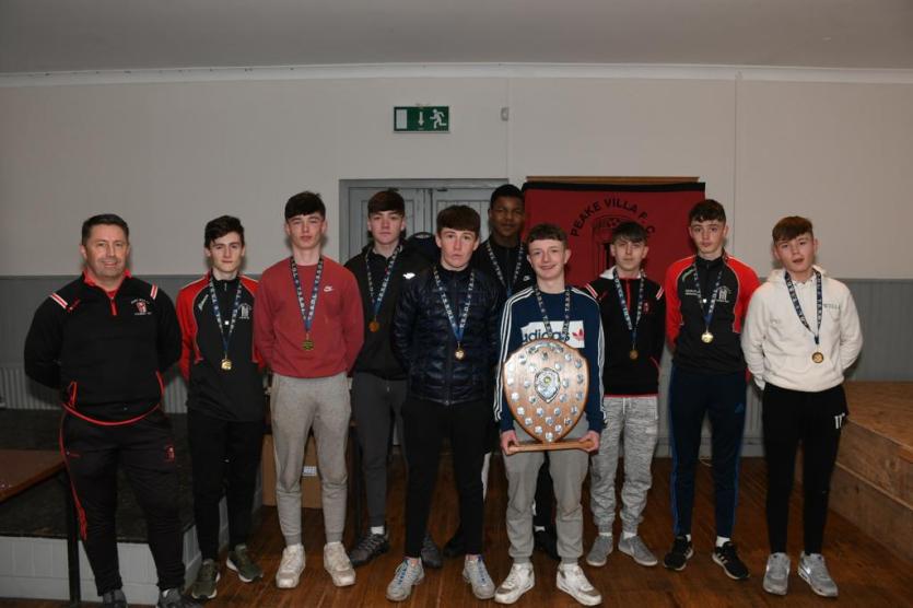 Peake Villa FC toasts its players after a great season - Photo 1 of 17 ...