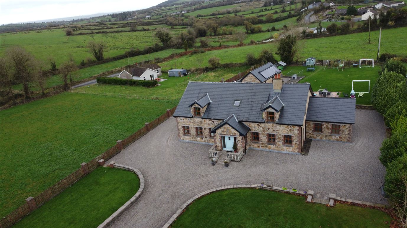 New to the market! Massive four-bedroom house in Tipperary on sale for ...