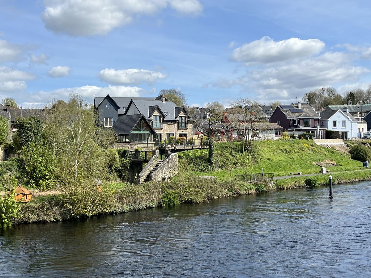 PROPERTY: Dream home beside Tipperary lake with views you won't believe ...